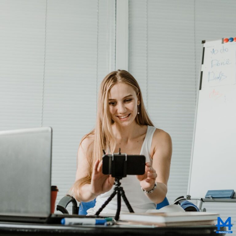 Scaling Your Side Hustle: When and How to Turn It Into a Full-Time ...